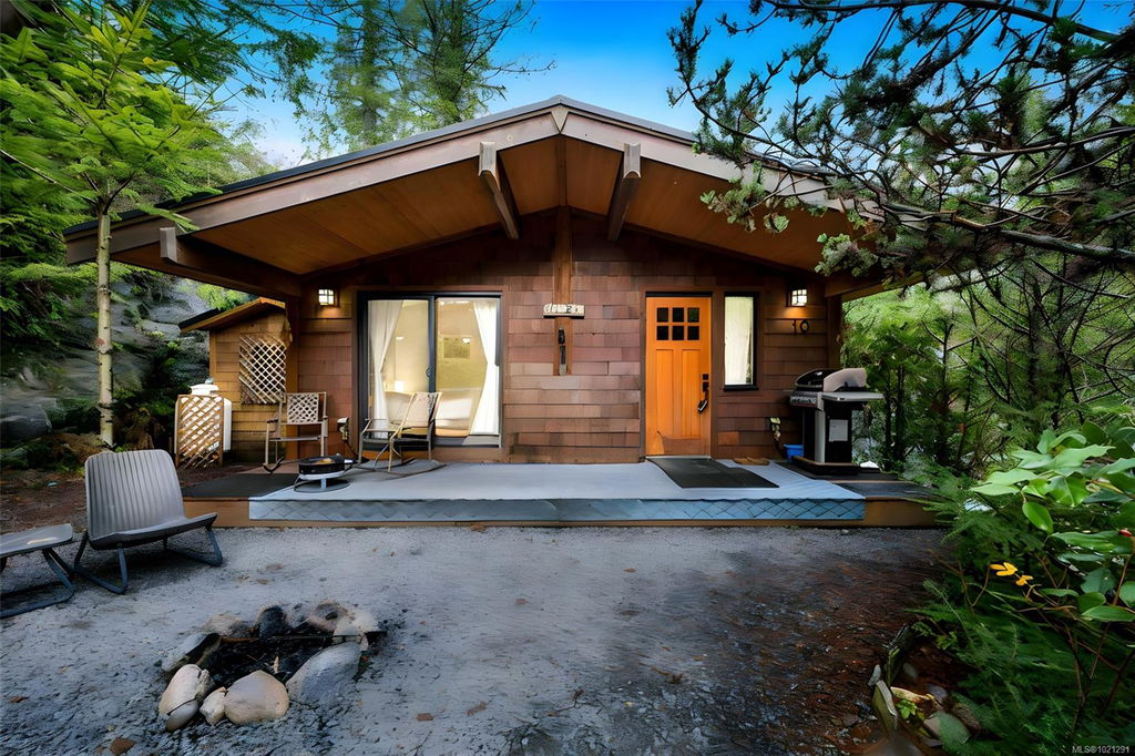 6574 Baird Rd Unit 10, Port Renfrew BC V0S 1K0 Home for Sale