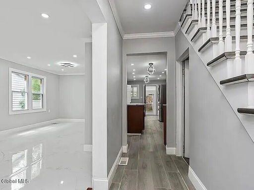 1684 Lake Blvd, Schenectady NY 12304 Home for Sale