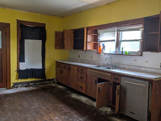 115 Marshall Hill St, Corning OH 43730 Home for Sale