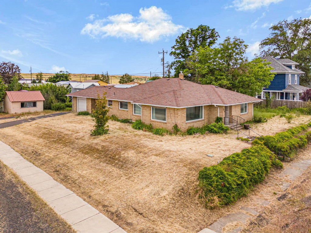 503 W 3rd St, Sprague WA 99032 Home for Sale